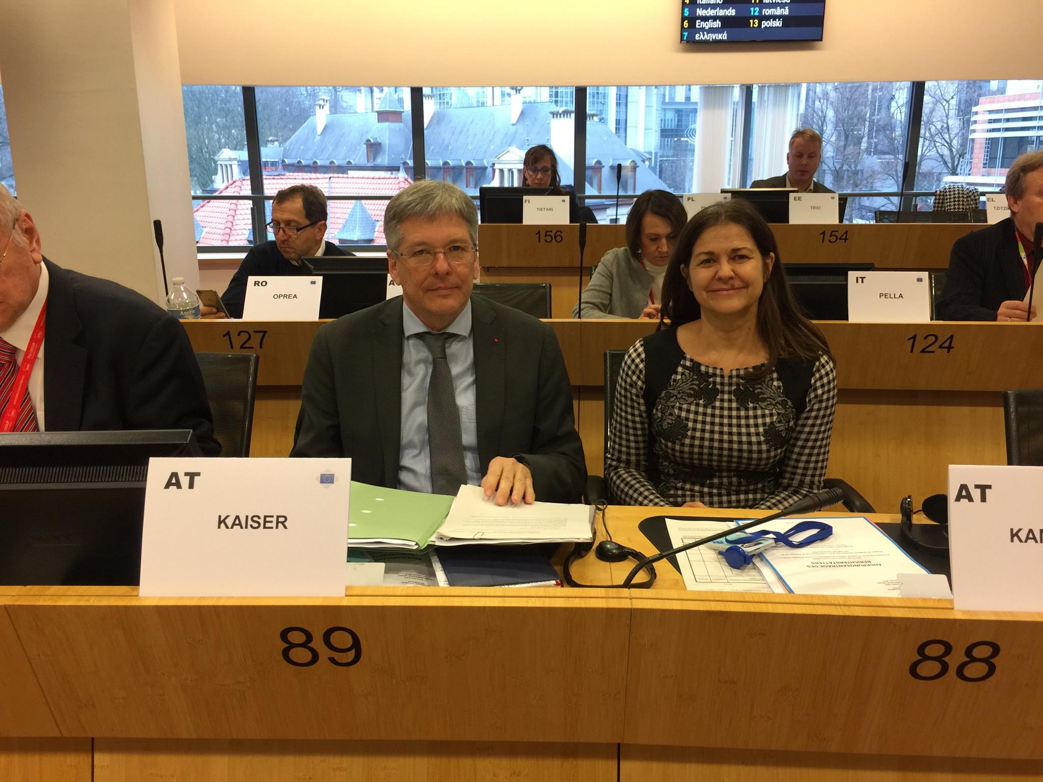 LR Doris Kampus und LH Peter Kaiser bei der Fachkommission SEDEC ...